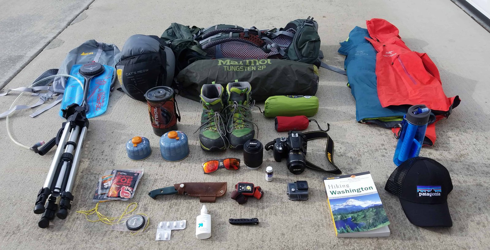 Top 10 Hiking Essentials For A Hike